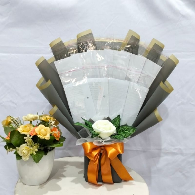 Jual Buket uang kosongan isi 10 lembar bunga hias mawar kerangka buket ...