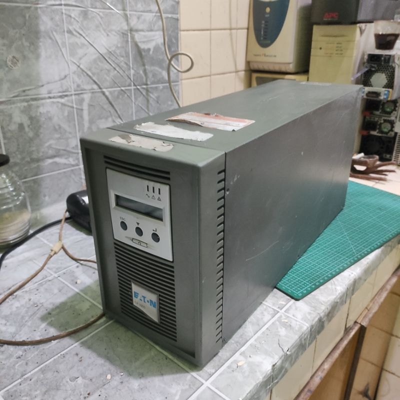 Jual UPS EATON 1500VA 1350WATT UPS ONLINE SINEWAVE UPS 1500VA DIGITAL DISPLAY | Shopee Indonesia