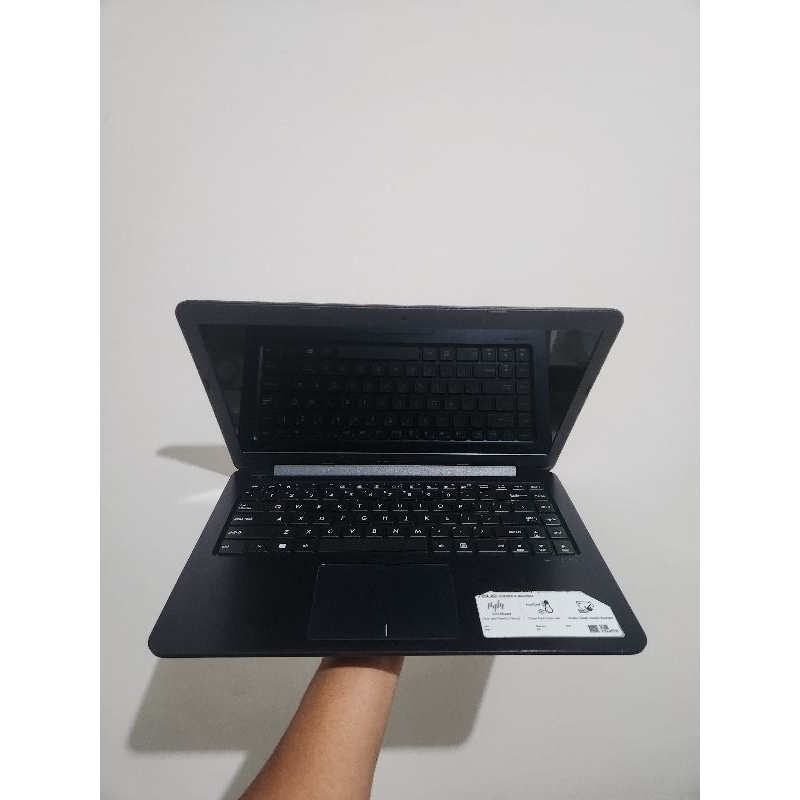 Jual laptop asus e402y amd e2 ram 4gb ssd 128gb second | Shopee Indonesia