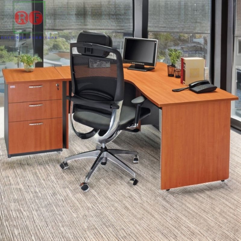 Jual Meja Kerja Manager / Office Desk / Partisi Kantor / Meja Minimalis ...