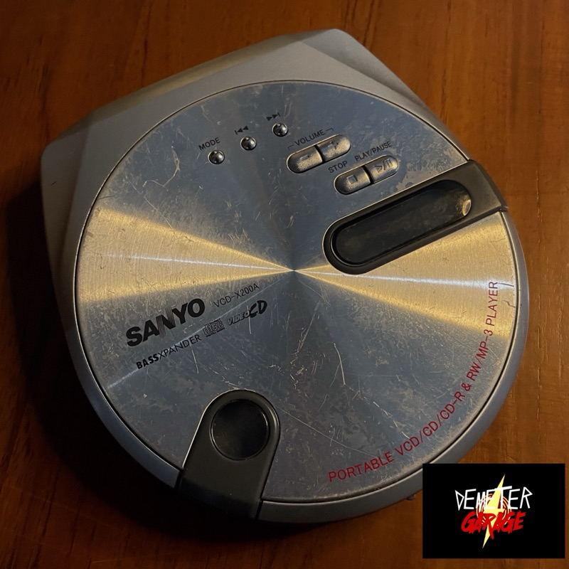 Jual DISCMAN CD PLAYER SANYO VCD-X200A | Shopee Indonesia