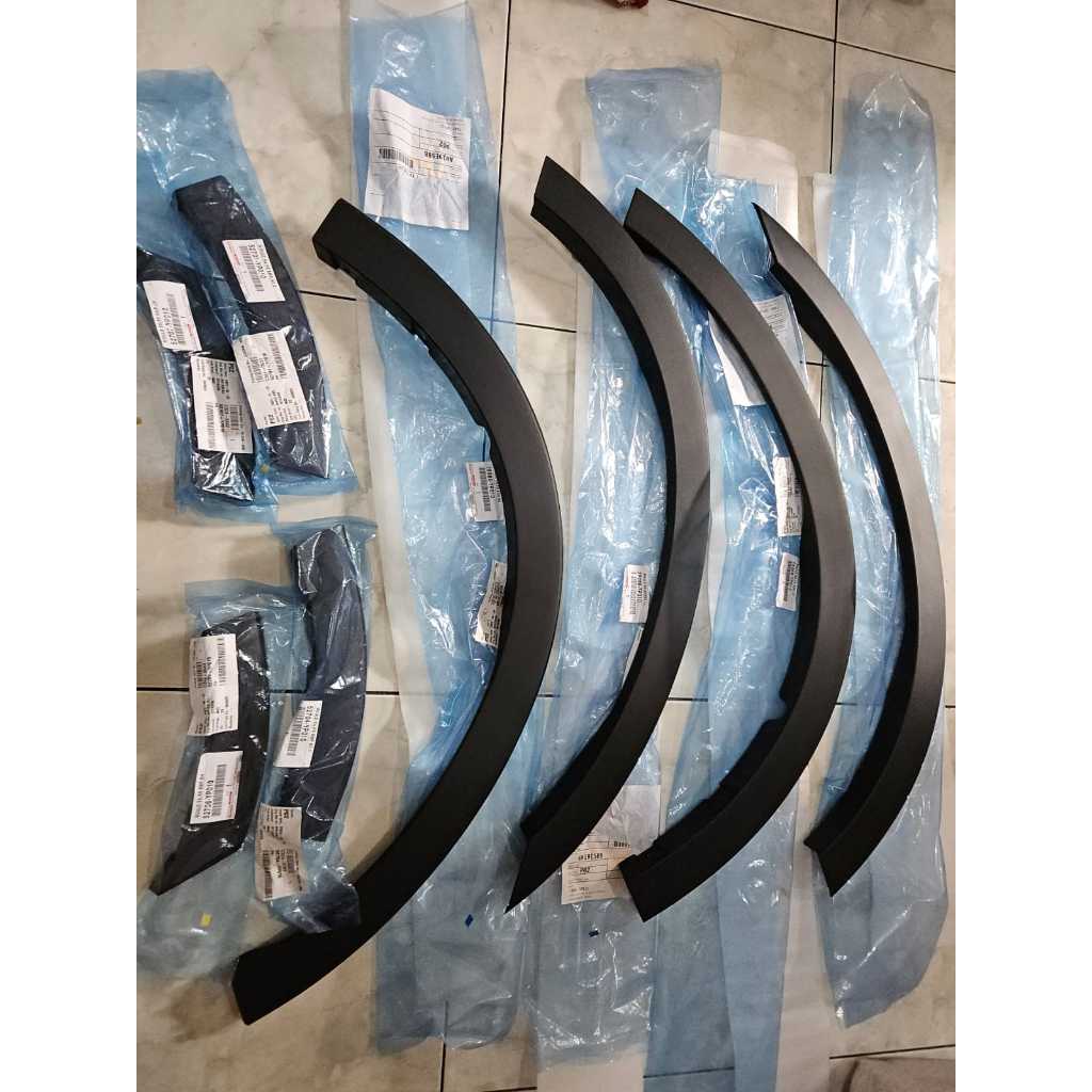 Jual over fender bodykit spoiler body kit innova reborn venturer 2016 2017 2018 2019 2020 set ...