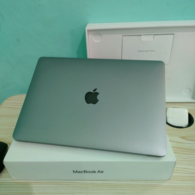 Jual Apple Macbook Air 2020 Fullset ORI Like New Resmi iBox | Shopee ...