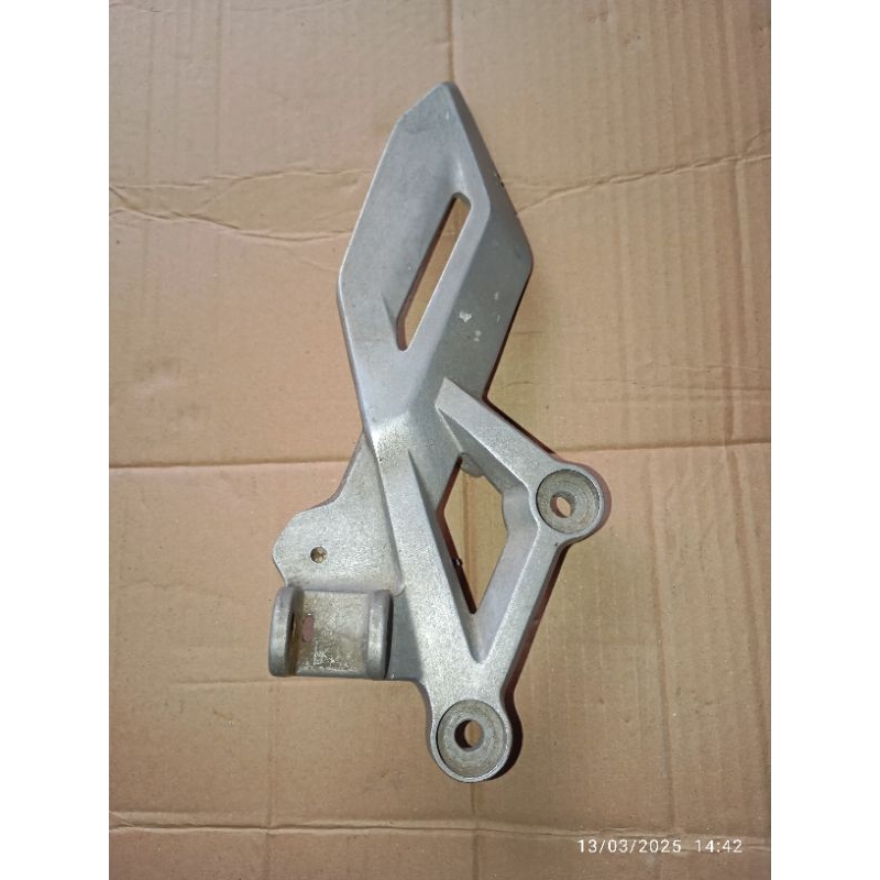 Jual footstep postep step pijakan kaki depan honda CB150R facelift led ...