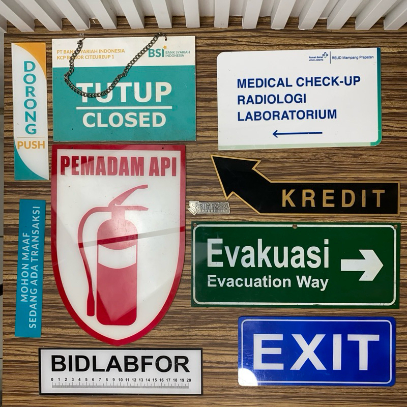 Jual Custom Papan Nama Akrilik Printing | Sign Plate Acrylic | Papan ...