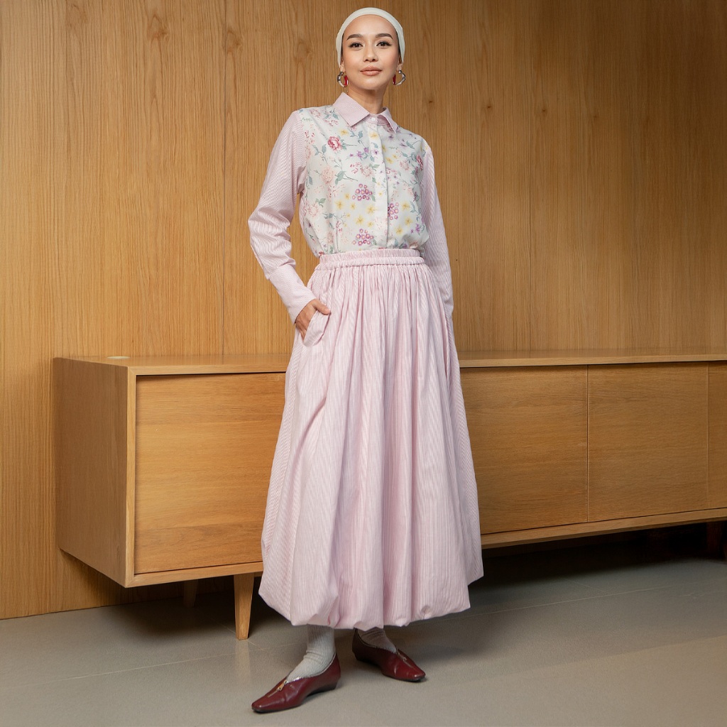 Jual HijabChic Liu Pale Pink Ballon Skirt - Rok Balon Panjang Stripe ...