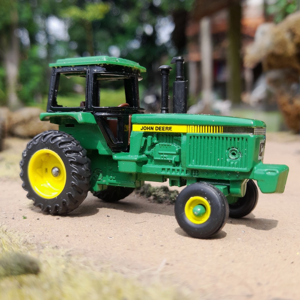 Jual ertl John Deere Tractor Loose JUNK ROSOK hijau | Shopee Indonesia
