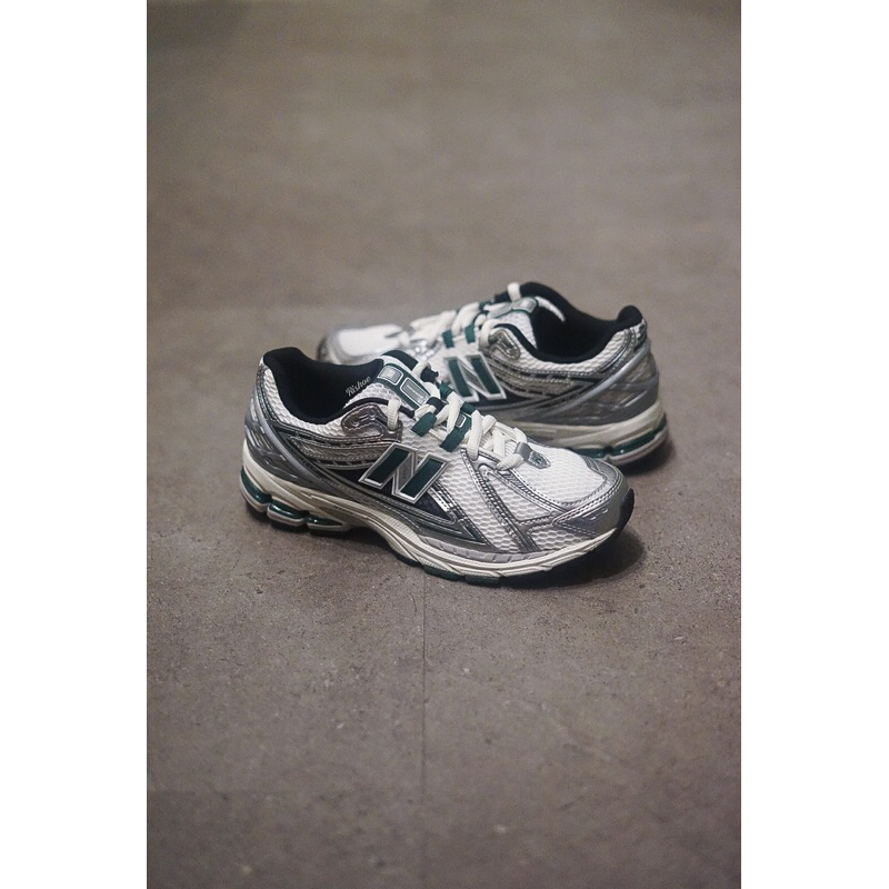 Jual New Balance 1906 REU White Green metallic Original Resmi | Shopee ...