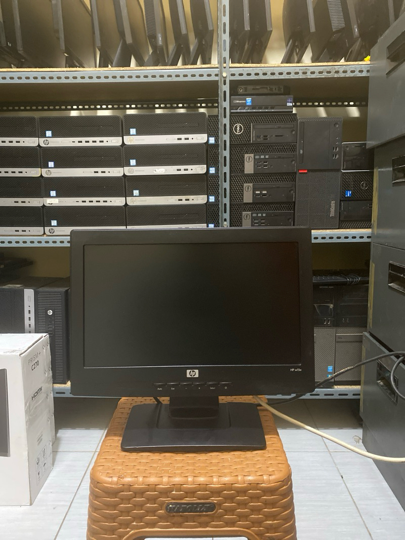 Jual monitor hp 15 inci w15e wide scren layak pakai | Shopee Indonesia