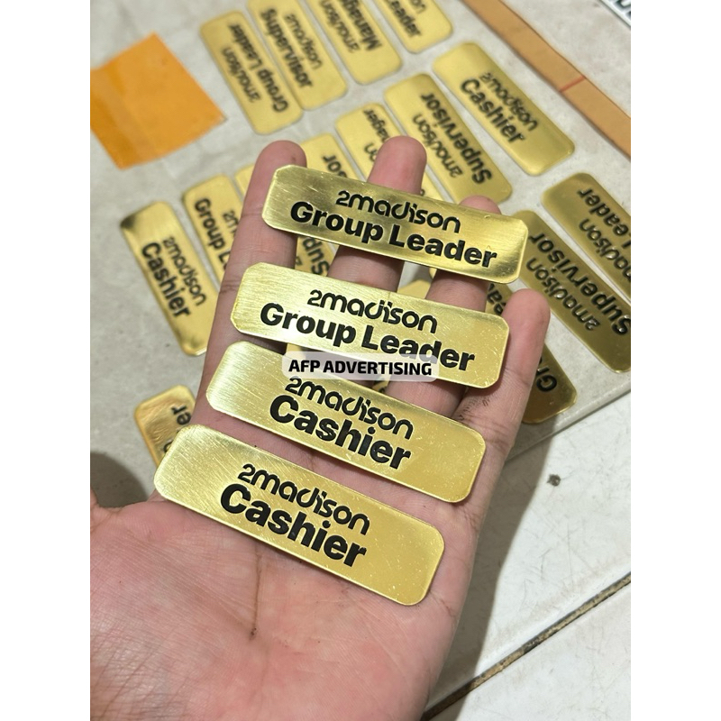 Jual name tag kuningan custom | Shopee Indonesia