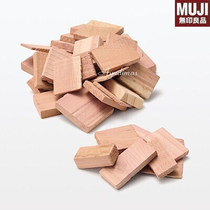 Jual MUJI Red Cedar Block Irregular shapes - insect repellent - kayu ...