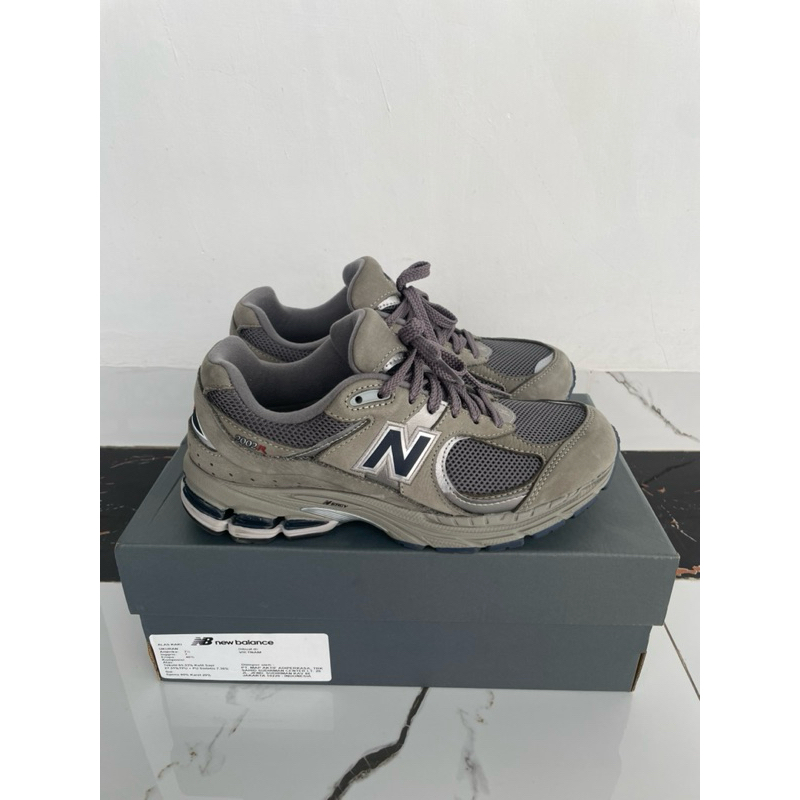 Jual NEW BALANCE 2002R | Shopee Indonesia