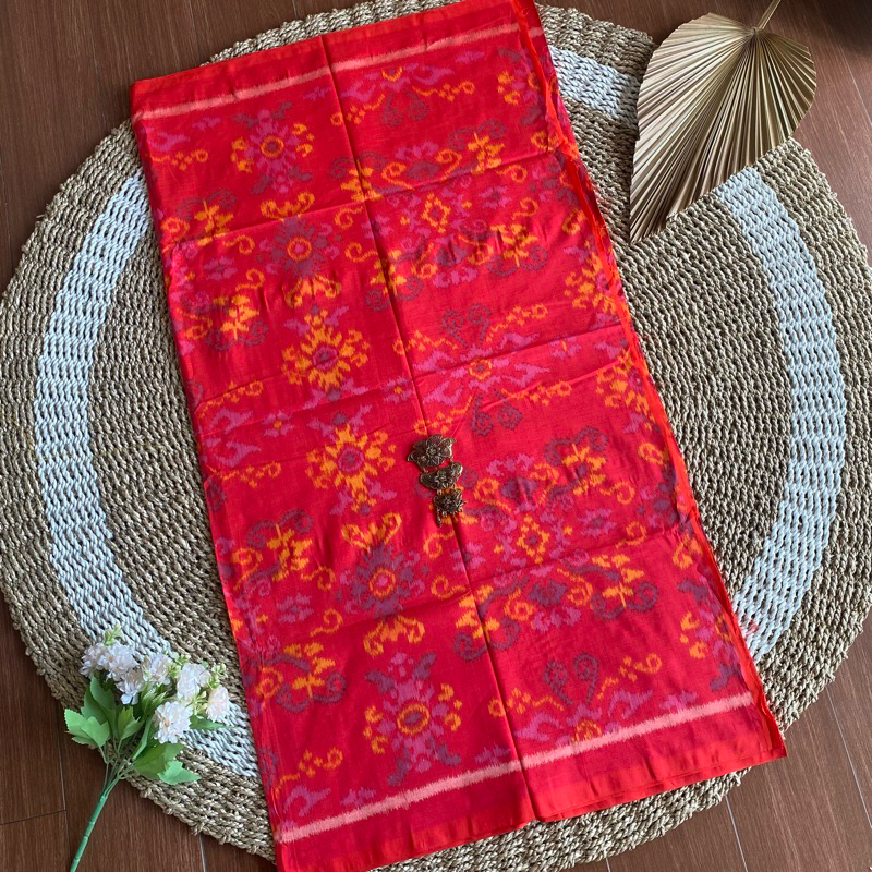 Jual KAIN TENUN ENDEK KHAS BALI MOTIF PATRA MERAH MENYALA GRINGSING ...