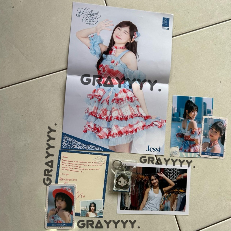 Jual Official Merchandise #KuSangatSuka Special set box JKT48 (PC, Poster, Keychain, Postcard ...