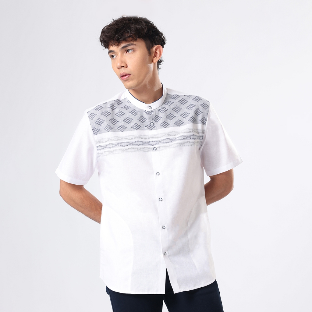 Jual EDWIN JEANS - ATHAR WHITE Kemeja Koko Lengan Pendek Pria Baju ...