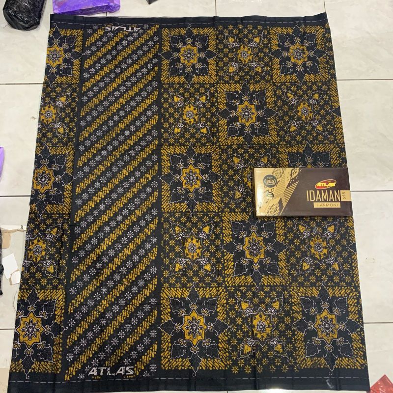 Jual SARUNG ATLAS IDAMAN MOTIF BATIK | Shopee Indonesia