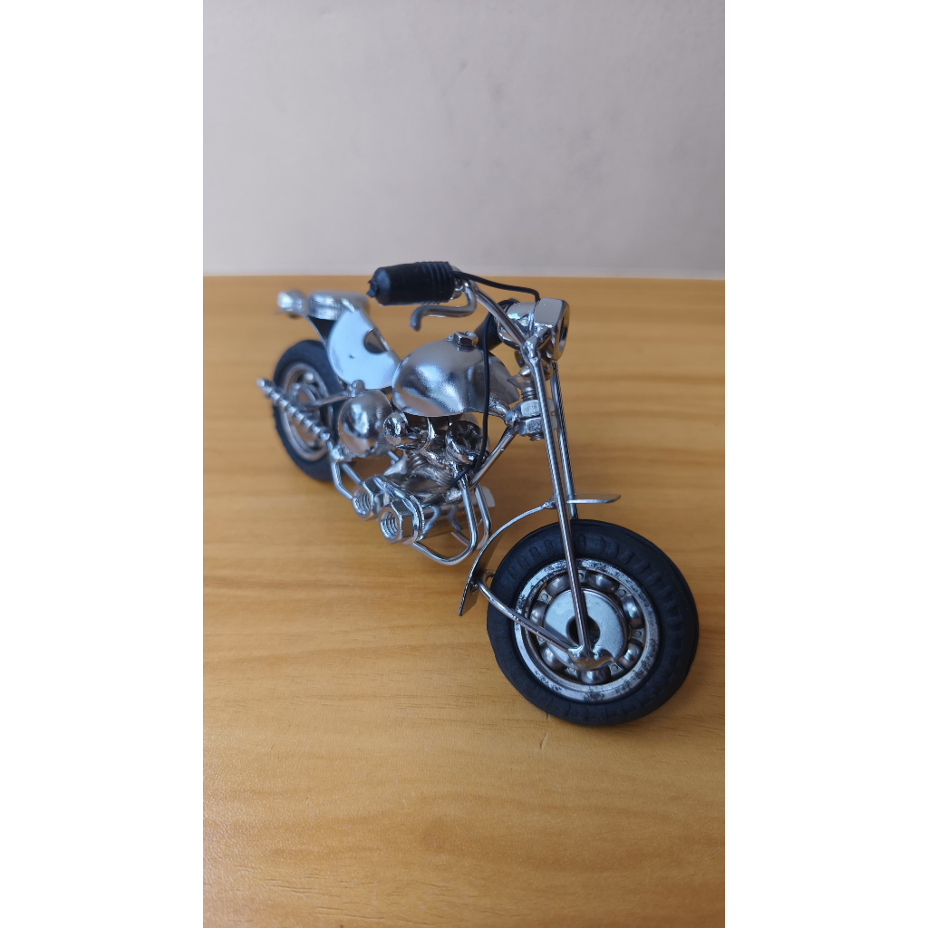 Jual Miniatur Sepeda Motor Harley - Herly Krom Silver Kecil - Miniature ...