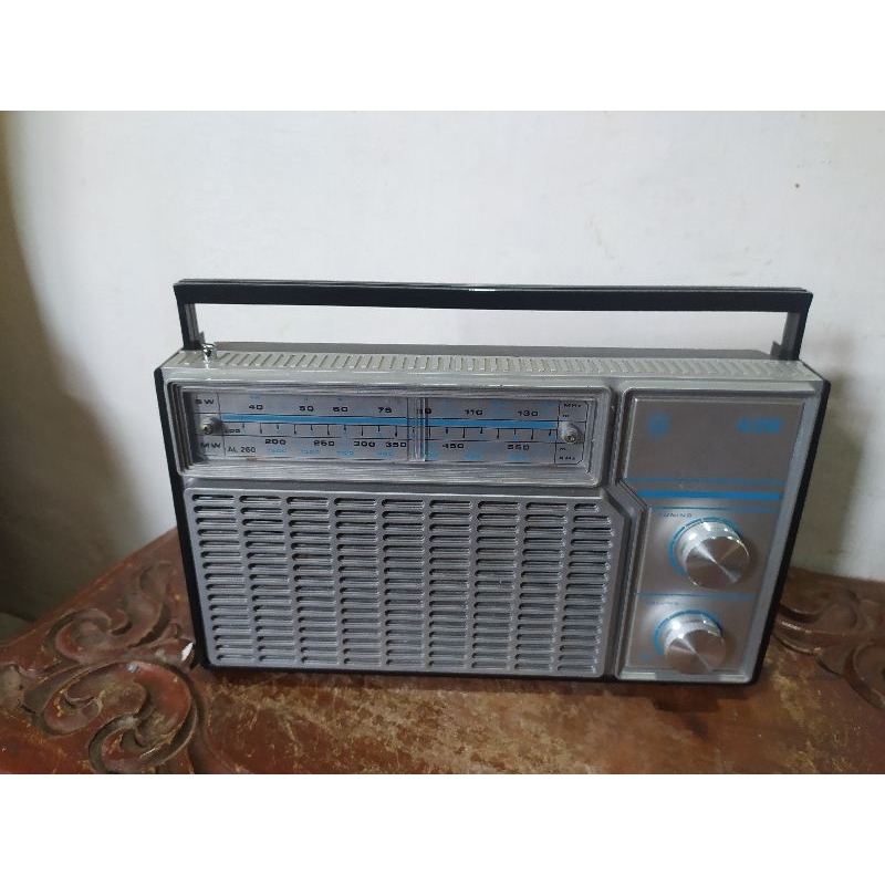 Jual Radio jadul Volta AL260 original vintage | Shopee Indonesia