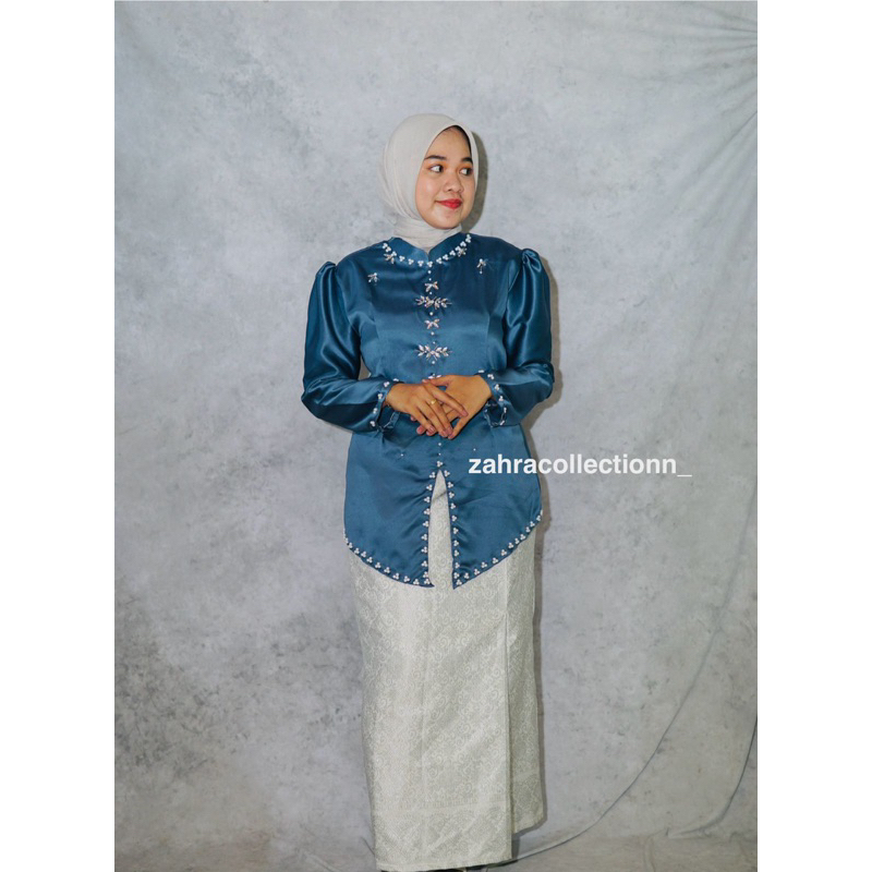 Jual Ayra One Set kurung Melayu Wanita Baju Kondangan Satin Valvet dan ...