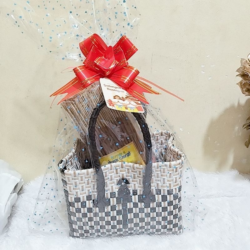 Jual hampers hadiah parsel Hari Raya Galungan tas patty dupa 1kg ...