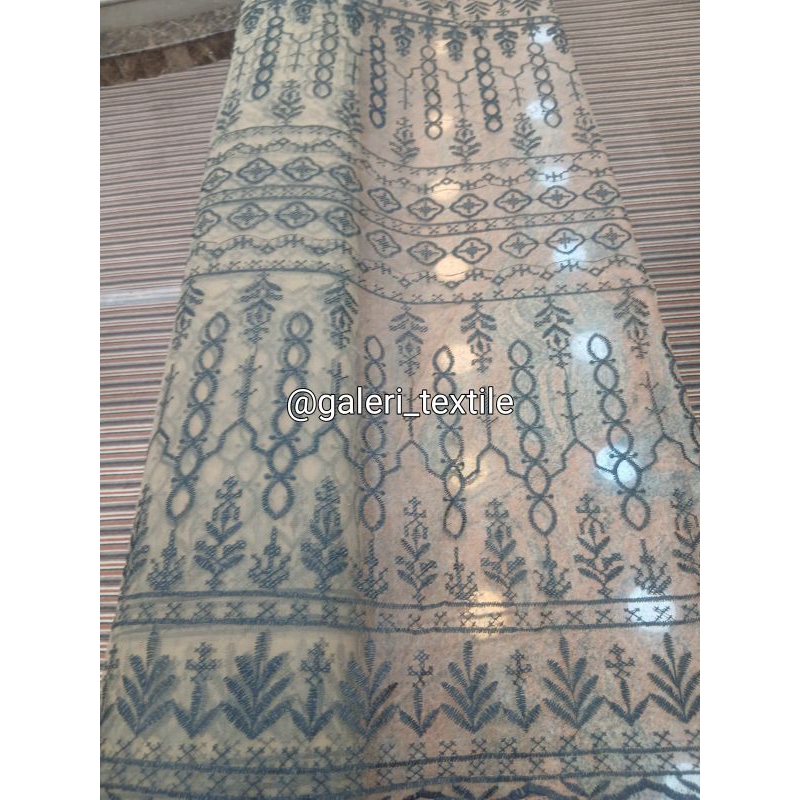 Jual Kain Tile Etnik spesial warna hitam bordir silver dan nude bordir ...