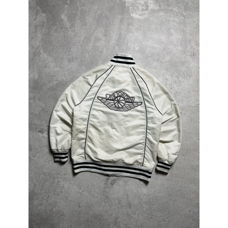 Jual Air Jordan Varsity Jacket | Shopee Indonesia