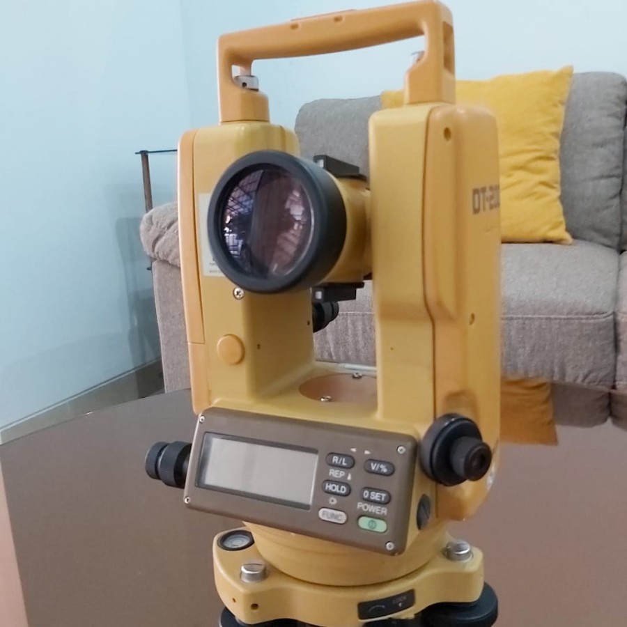 Jual Digital Theodolite Topcon DT-205 Bekas / Topcon DT 205 / Topcon ...
