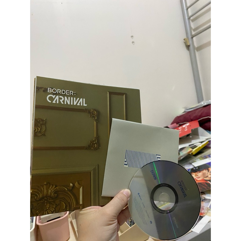 Jual ENHYPEN BORDER CARNIVAL CD + POSTER ONLY OFFICIA | Shopee Indonesia