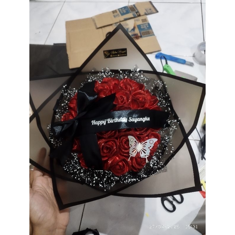Jual 15 tangkai Bouquet satin Glitter free mahkota ucapan dan pita ...