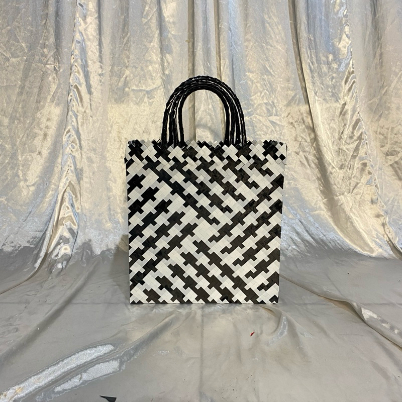 Jual TAS ANYAMAN MODEL KOTAK | TAS ANYAMAN KHARISMA | Shopee Indonesia