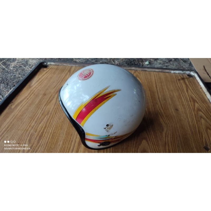 Jual Helm Yamaha original/helm jadul/helm classic /helem jadul | Shopee ...
