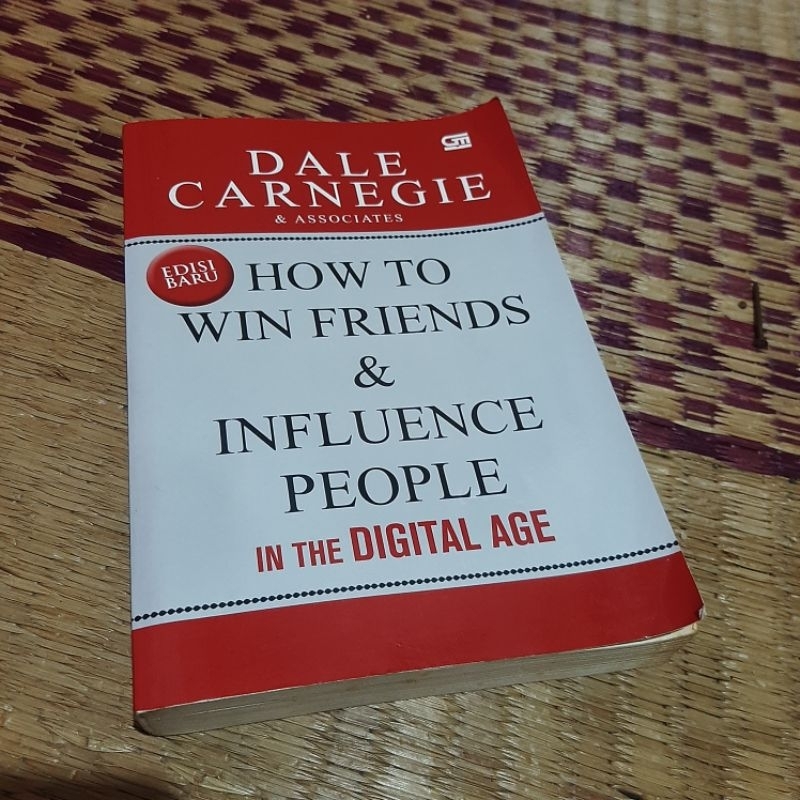 Jual Buku Self Improvement: How to Win Friends & Influence People - Dale Carnegie (Preloved ...