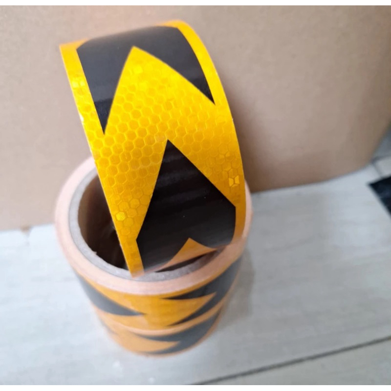 Jual Stiker Panah reflektor kuning-hitam panah 5cm x 5 mtr | Shopee ...