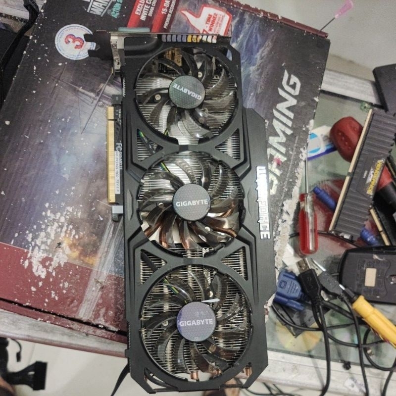 Jual VGA Gigabyte r9 290 4gb 256bit ddr5 gamimg | Shopee Indonesia