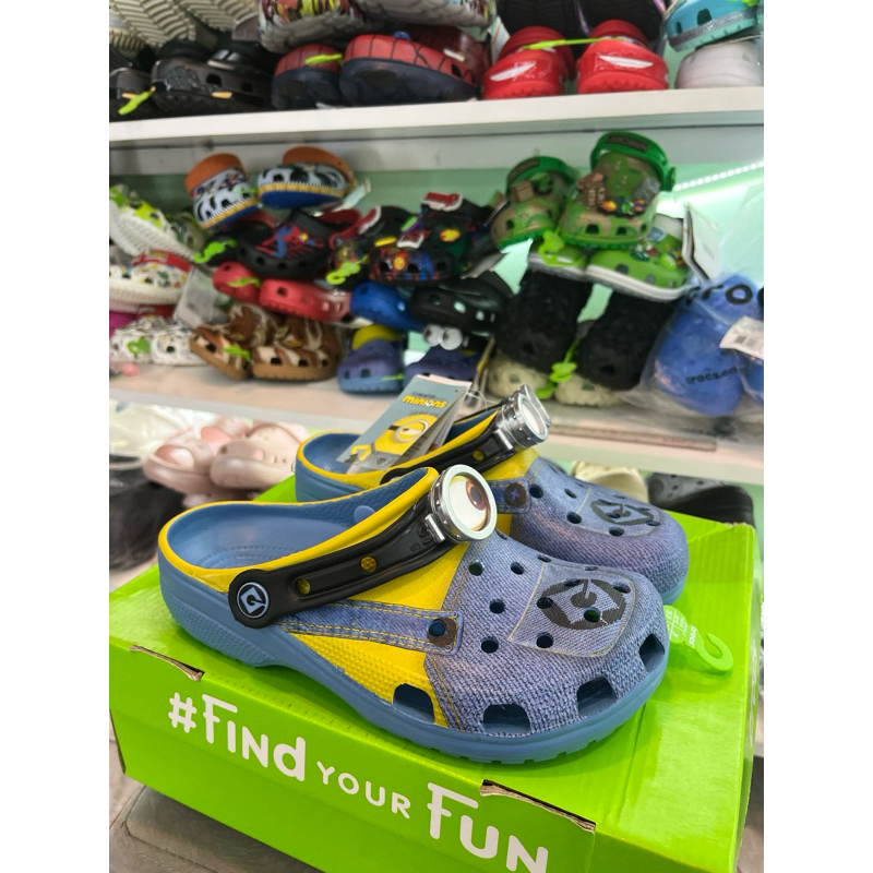 Jual Crocs despicable me Classic minions clog Dewasa / Crocs Classic ...