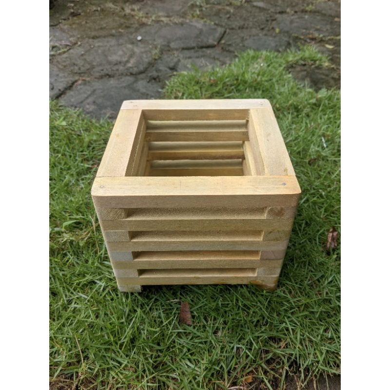Jual Pot Anggrek Bahan Kayu mulus, bisa custom ukuran sesuai pesanan ...
