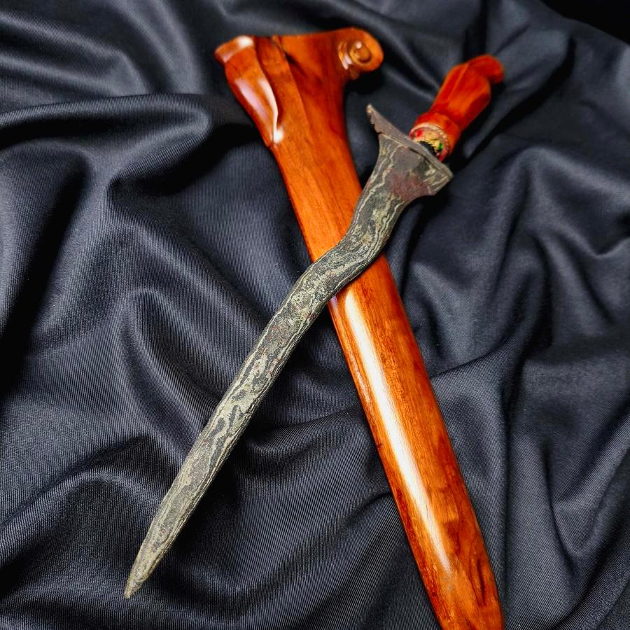 Jual Keris Patrem Jangkung Luk 3 Pamor Kulit Semangka Tangguh ...