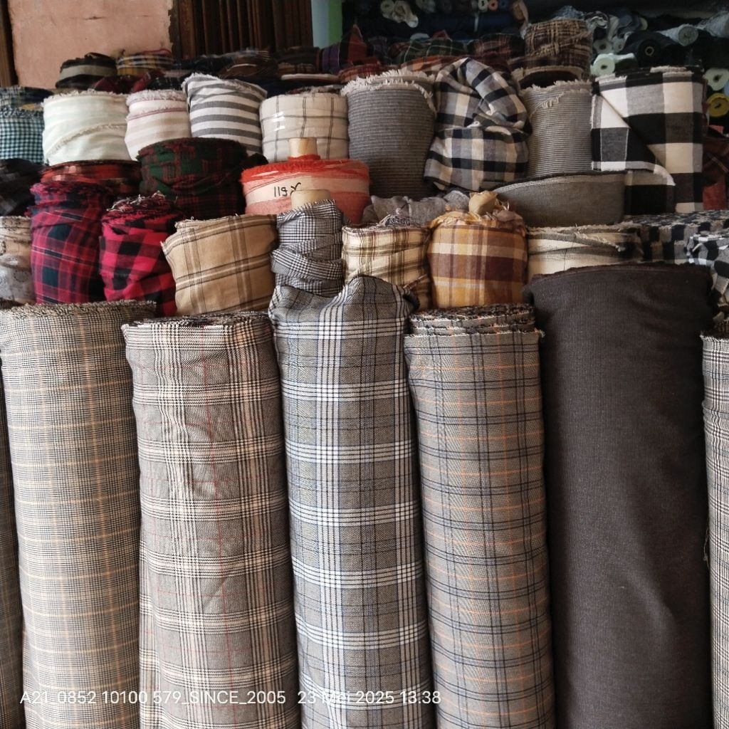 Jual HARGA/0,5 M | KAIN SEMI WOOL - KAIN SEMI WOOL MOTIF KOTAK - BAHAN ...