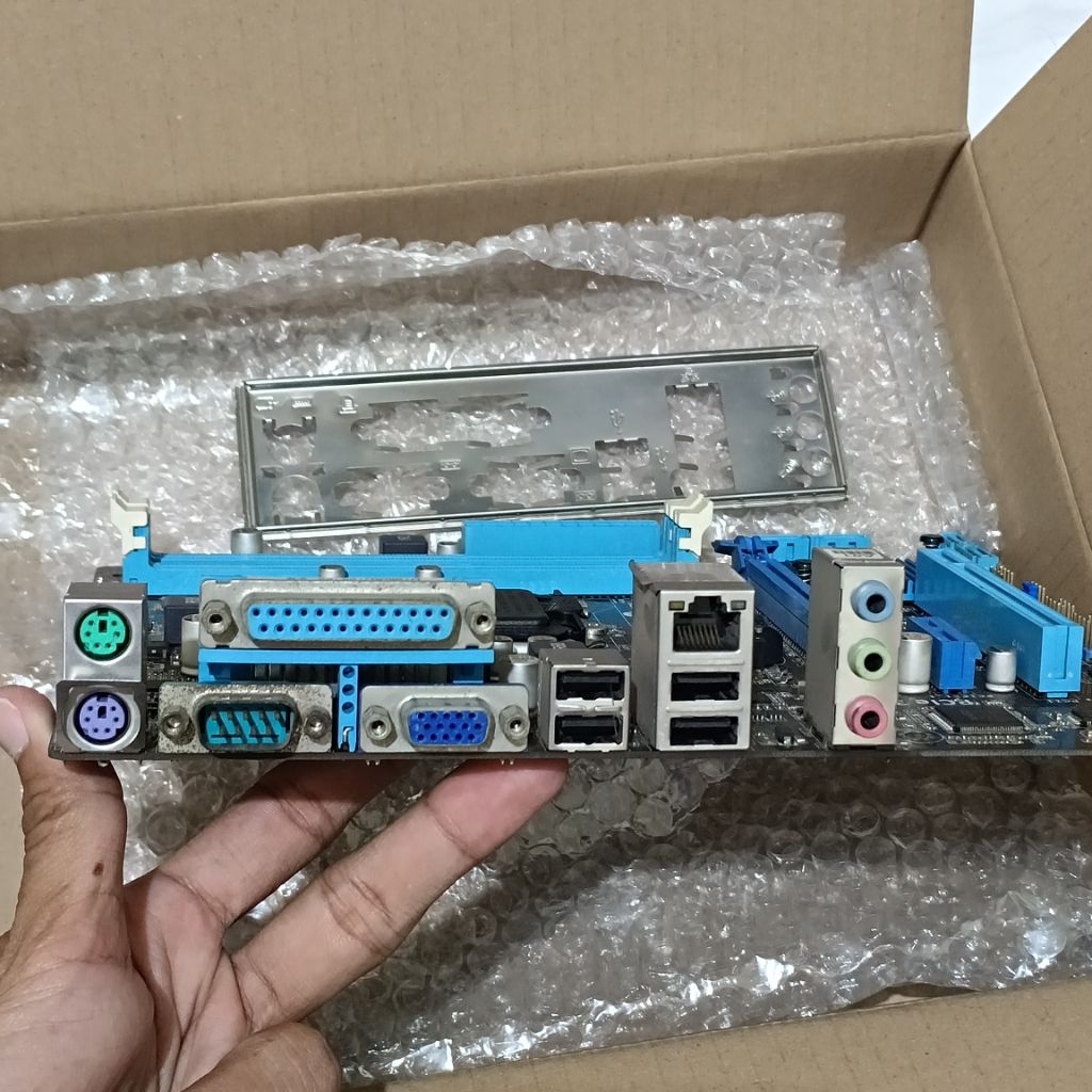 Jual MOTHERBOARD ASUS H61M-C SOKET 1155 | Shopee Indonesia