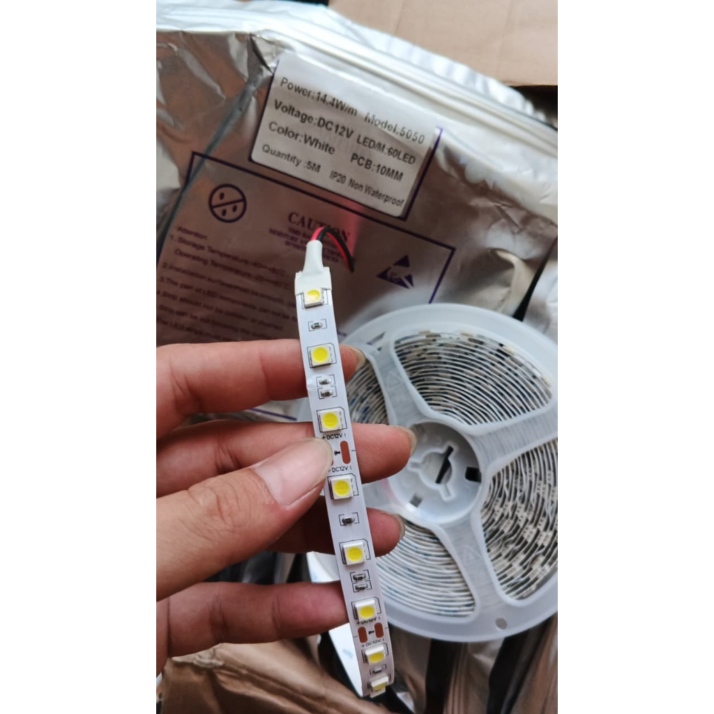 Jual Lampu LED Strip Flexible 12V 5050 60LED PUTIH | Shopee Indonesia