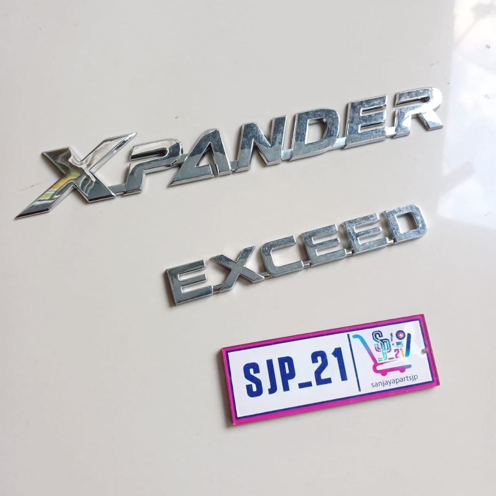 Jual emblem Mitsubishi expander exceed original | Shopee Indonesia