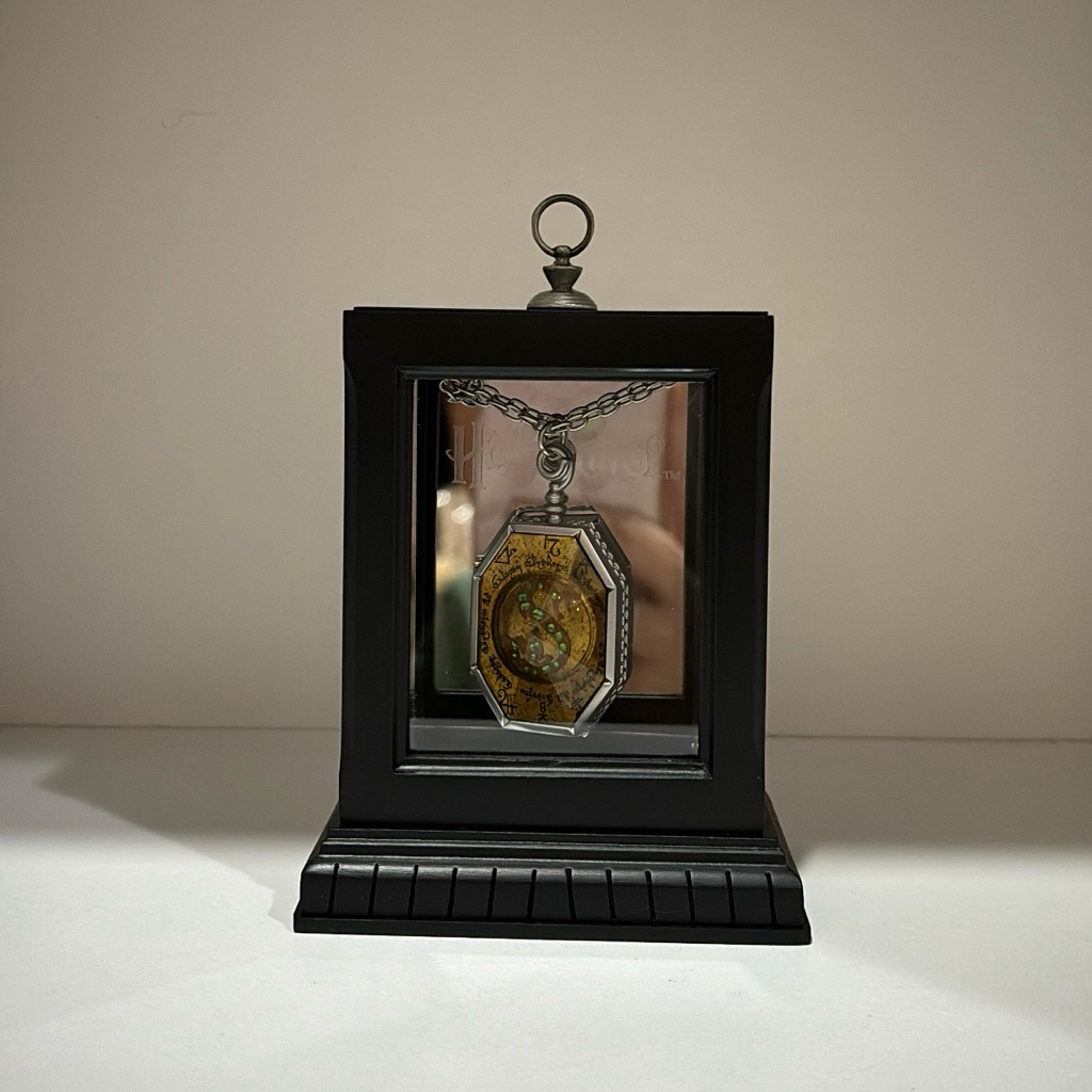 Jual Harry Potter The Noble Collection Slytherin Locket Horcrux Replica ...