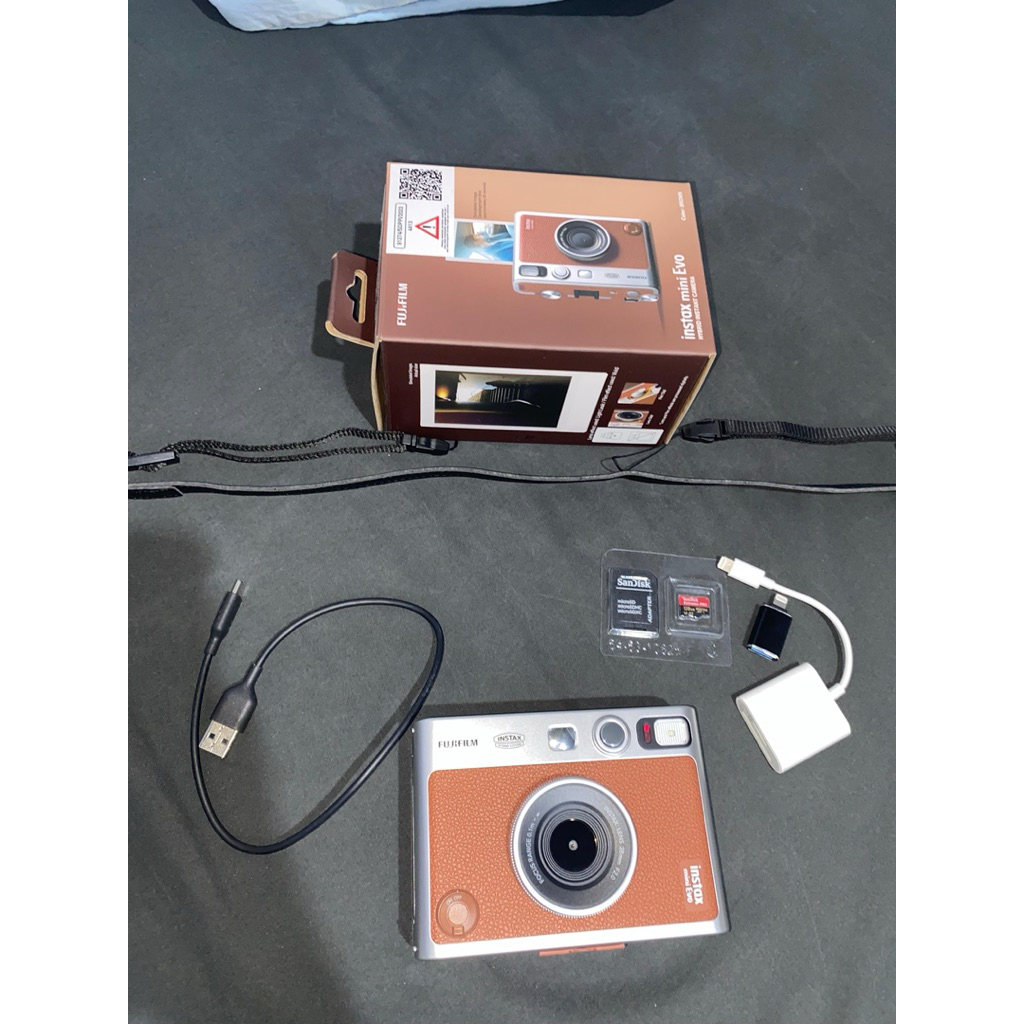 Jual SECOND Fujifilm Instax Mini EVO Hybrid Instant Camera Kamera ...