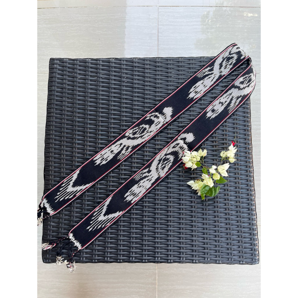 Jual Ethnic Syal tenun motif Khas Papua | Shopee Indonesia