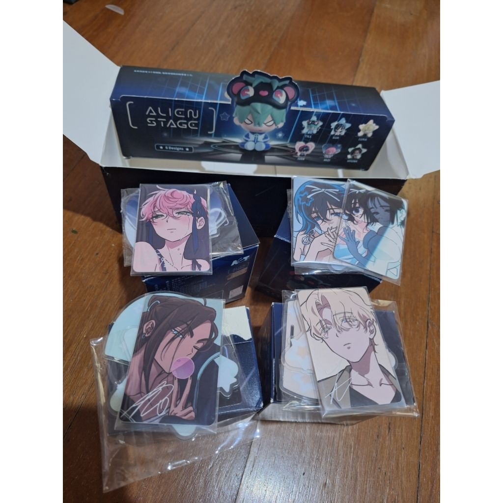 Jual ALNST Alien Stage Figure Blind Box [opened] - Luka + Hyuna ...