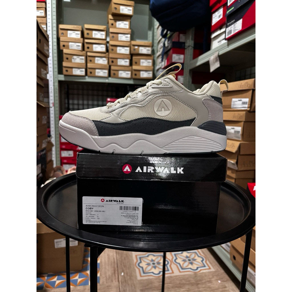 Jual Sepatu airwalk COBY casual beige grey | Shopee Indonesia