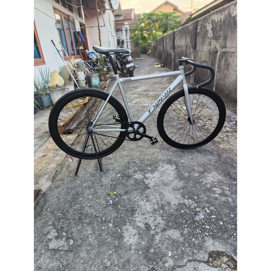 Jual fixie tsunami repaint basic soloist | Shopee Indonesia