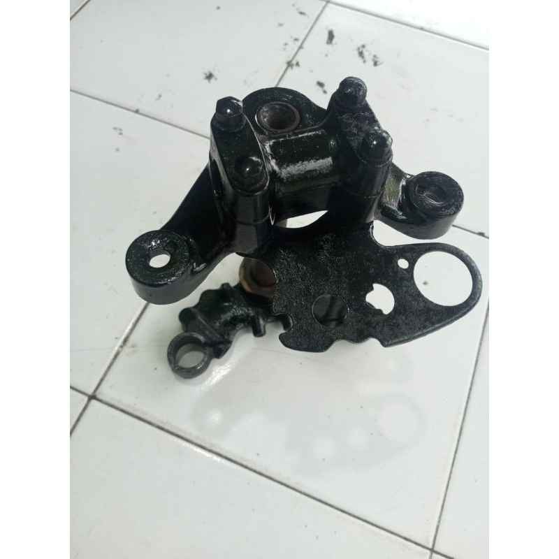 Jual Segitiga atas bawah yamaha rs100 l2super l2s original | Shopee ...
