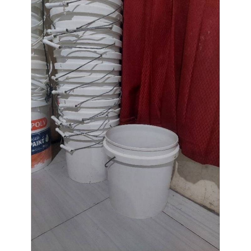 Jual ember atau tiba ukur 25kg bersih anti pecah lengkap dengan tutup ...