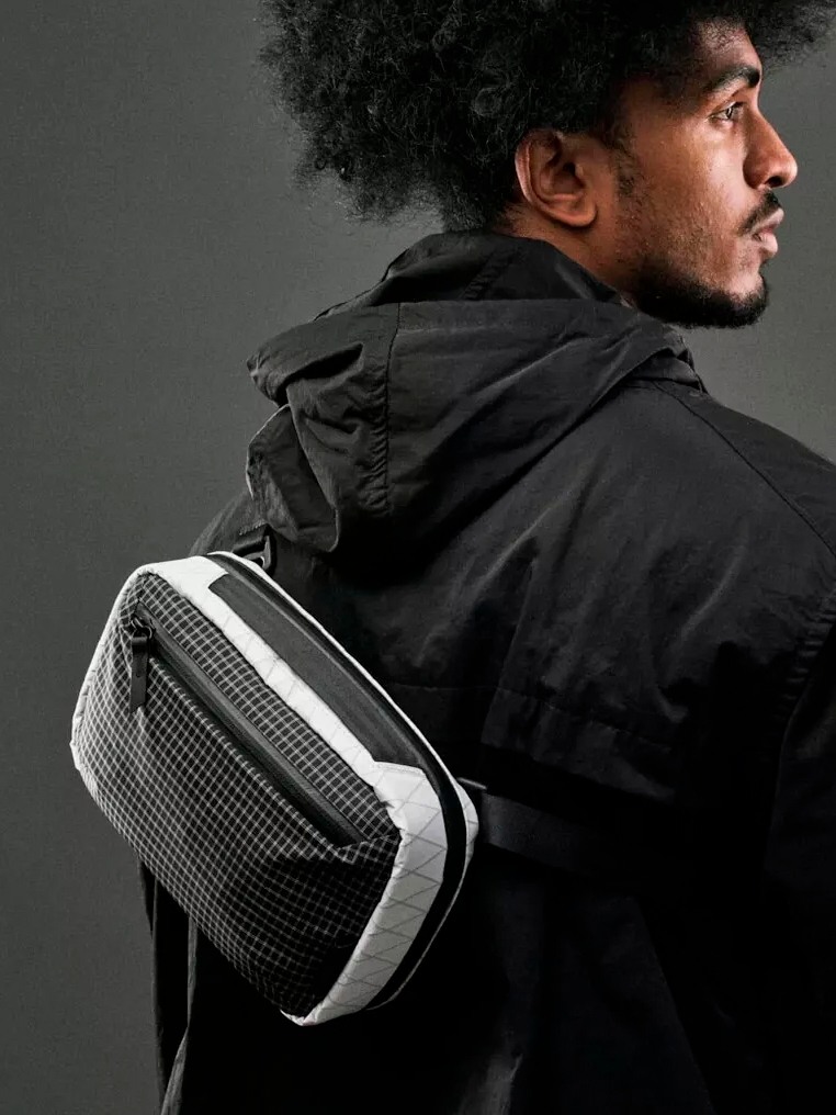 Jual Alpaka Elements Tech Case Max Cyber Limited Edition 2,8L Sling Bag ...